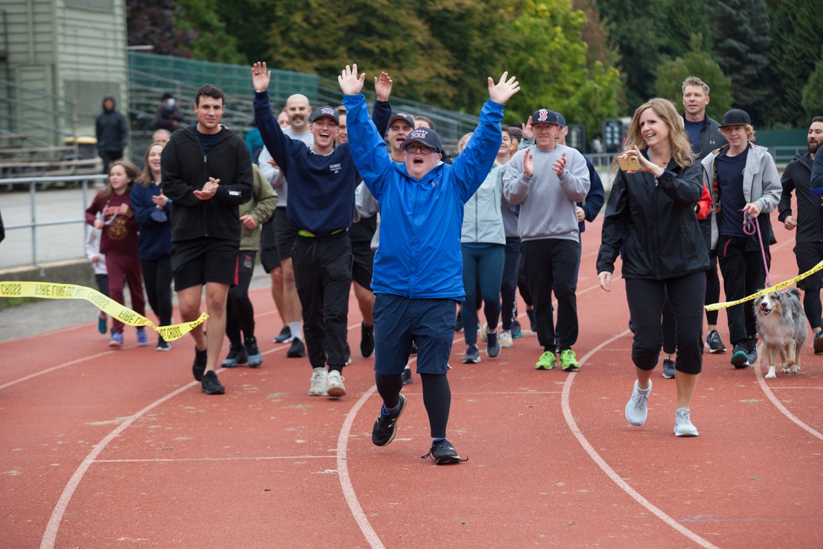 Former Surrey student Joshua Sloan goes the extra mile in memory of ...